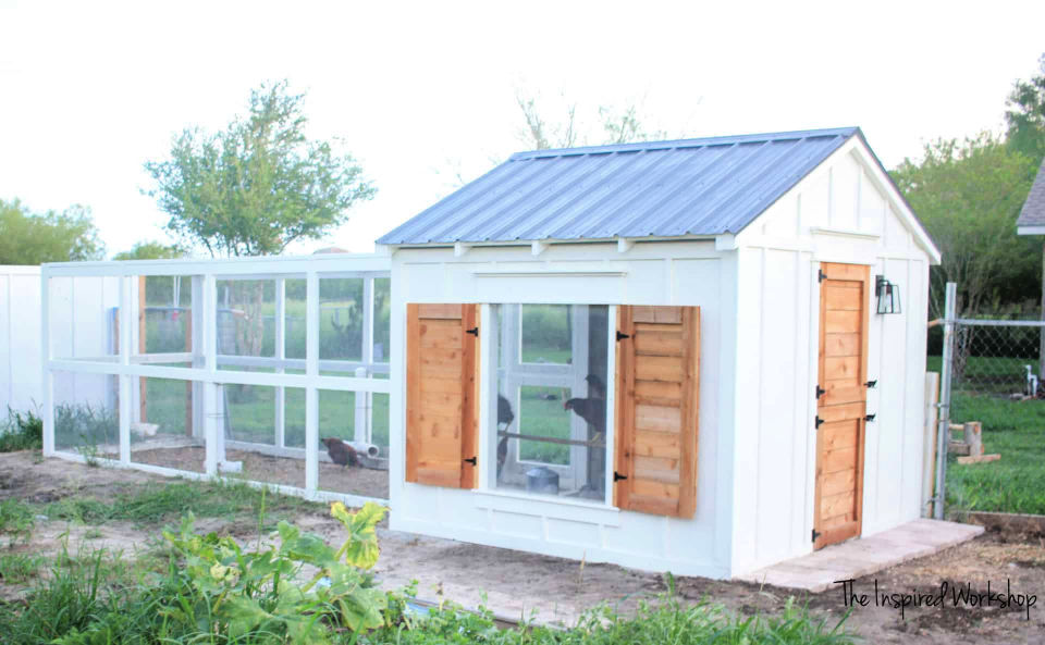 27 Free DIY Chicken Coop Plans That Beginners Can Build