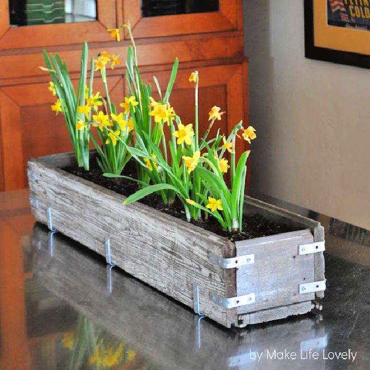 25 Free DIY Planter Box Plans To Build Your Own