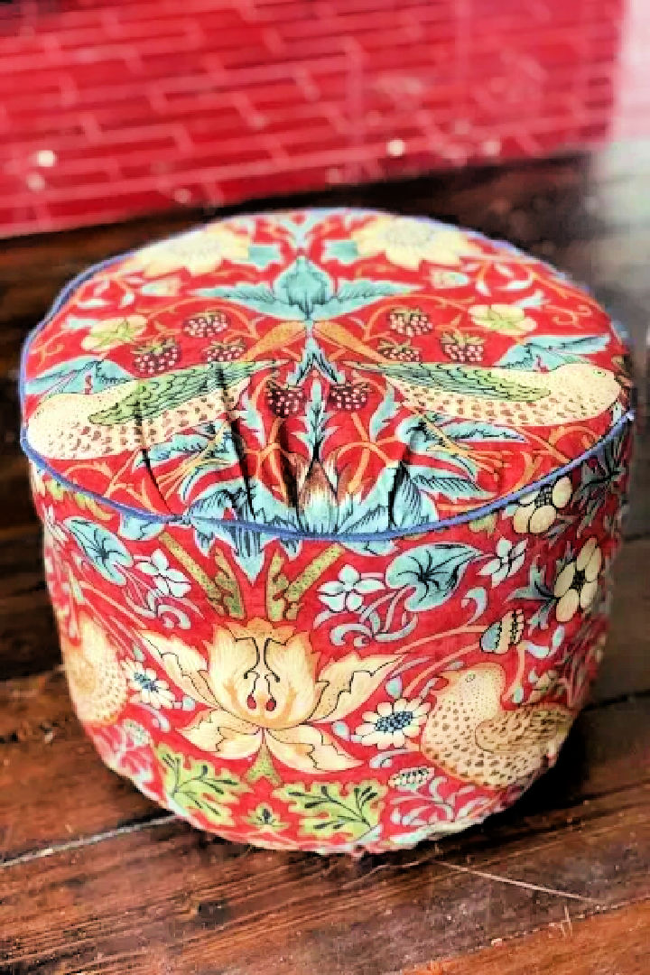 25 DIY Footrest Ideas - Free DIY Footstool Plans - Pallet Ideas