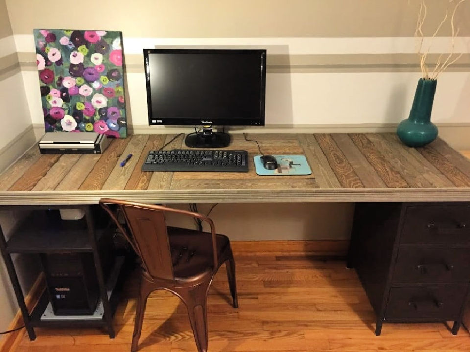 28 Cheap DIY Desk Ideas That Are Easy To Make