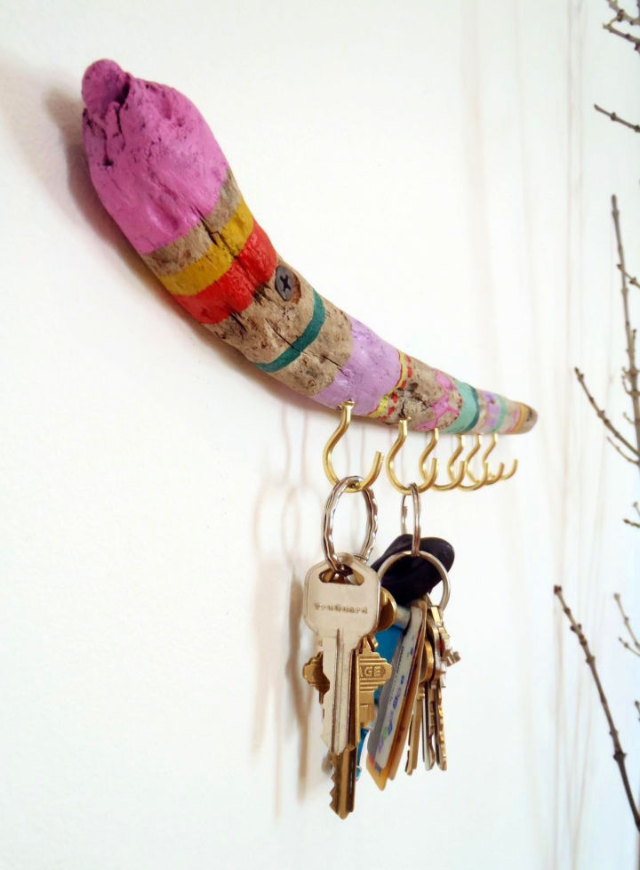20 Homemade DIY Key Holder Ideas - Pallet Ideas