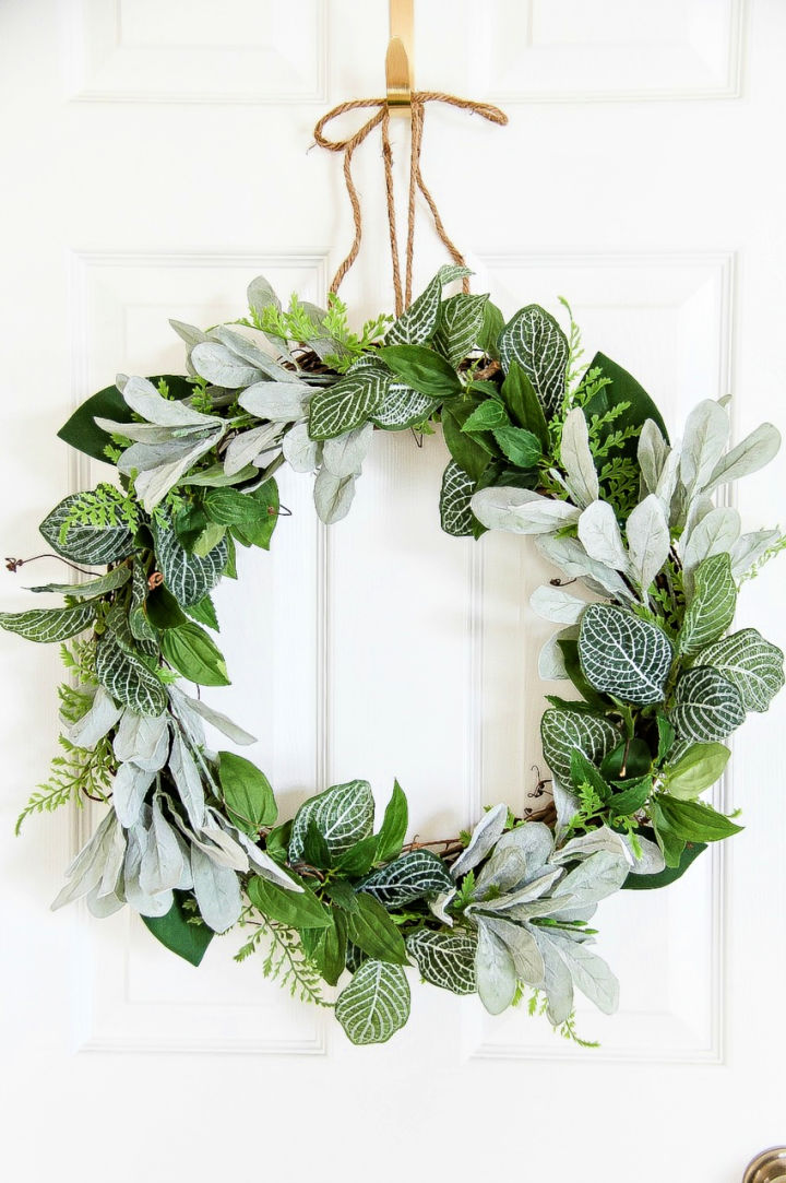 25 DIY Door Wreaths - Wreath Ideas for Front Door