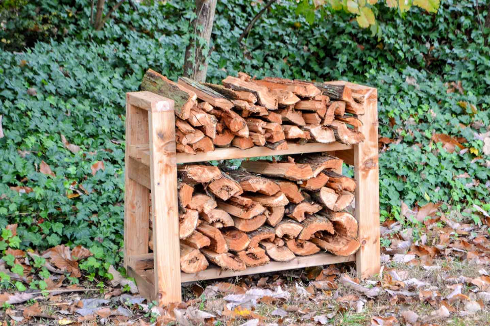 25 Homemade DIY Firewood Rack Plans for Storage